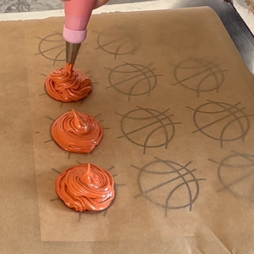 Fun & Easy Basketball Cupcakes and Cookies for Watch Party - South ...