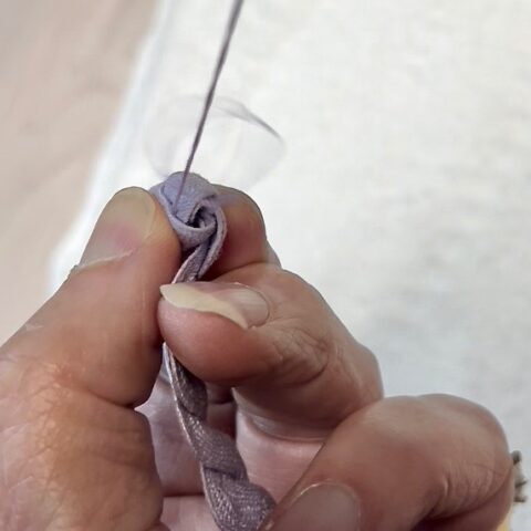 Easy to Make Ric Rac Flowers For Fun Retro Whimsy - South House Designs