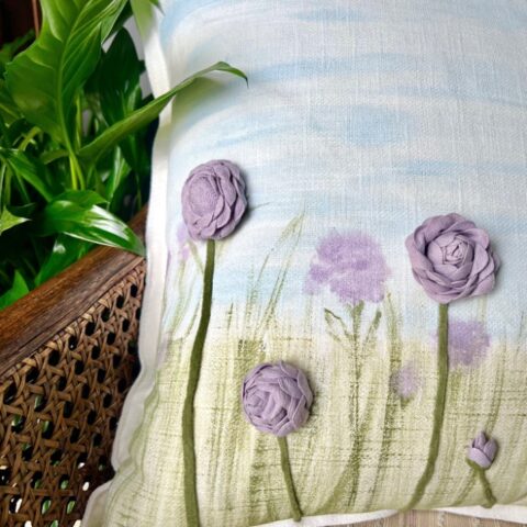 Easy to Make Ric Rac Flowers For Fun Retro Whimsy - South House Designs