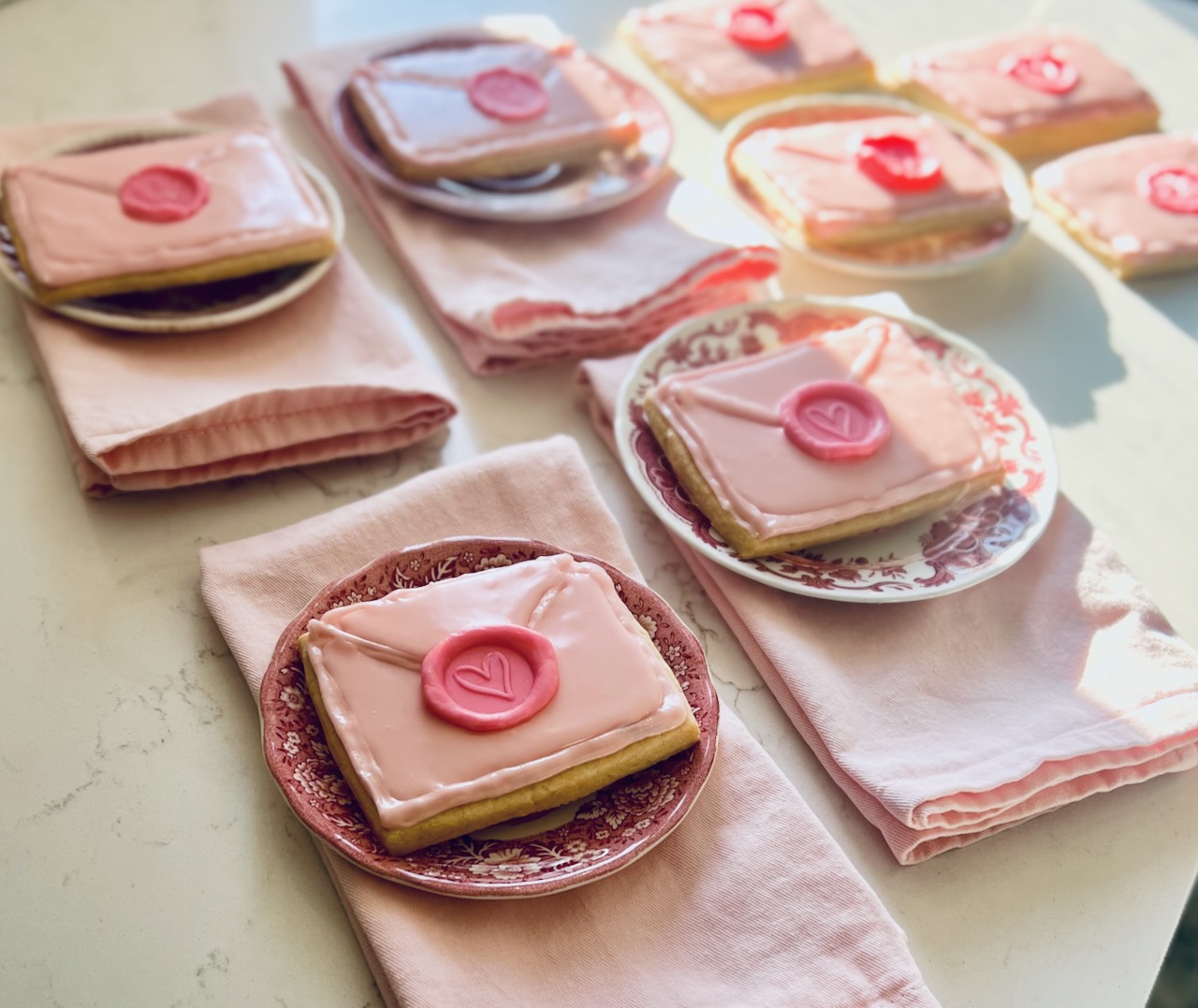 How to Make Love Letter Sugar Cookies (Easy Valentine Cookies for ...